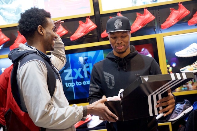 Photos: Dame Surprises Fans at Foot Locker Photo Gallery | NBA.com