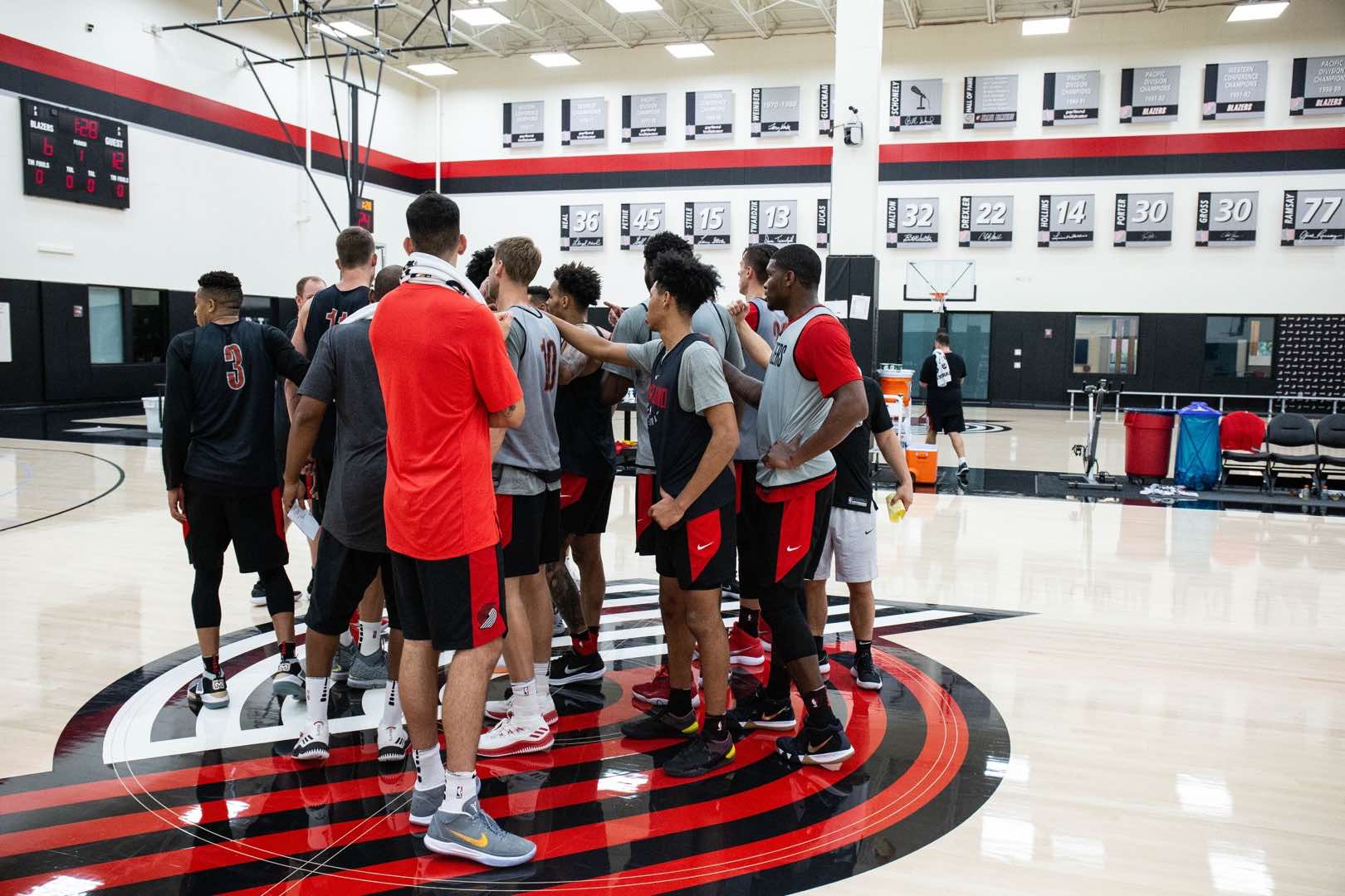 PHOTOS » Summer workout at the practice facility Photo Gallery | NBA.com