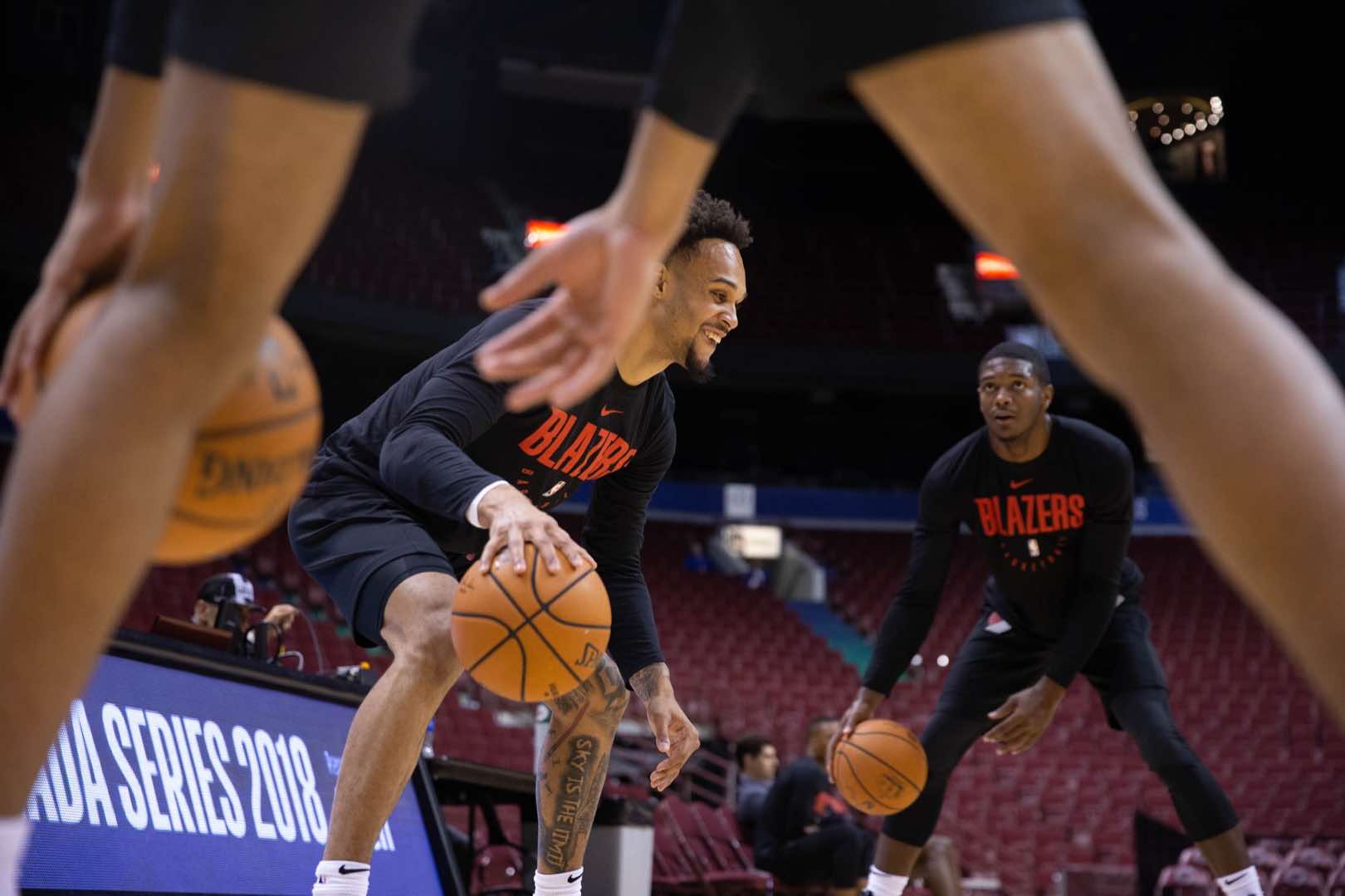 PHOTOS » Blazers vs. Raptors in Vancouver Photo Gallery | NBA.com