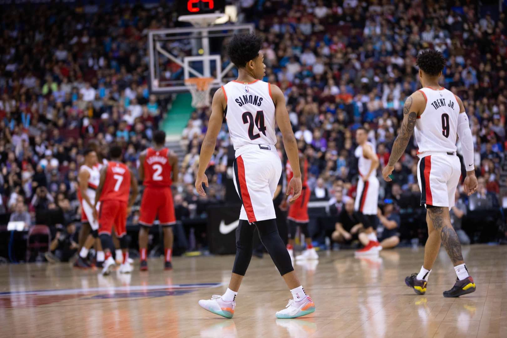 PHOTOS » Blazers vs. Raptors in Vancouver Photo Gallery | NBA.com