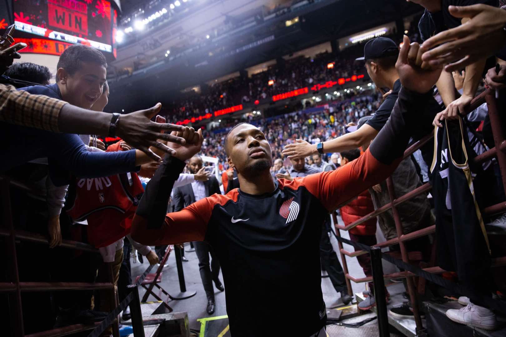 PHOTOS » Blazers vs. Raptors in Vancouver Photo Gallery | NBA.com