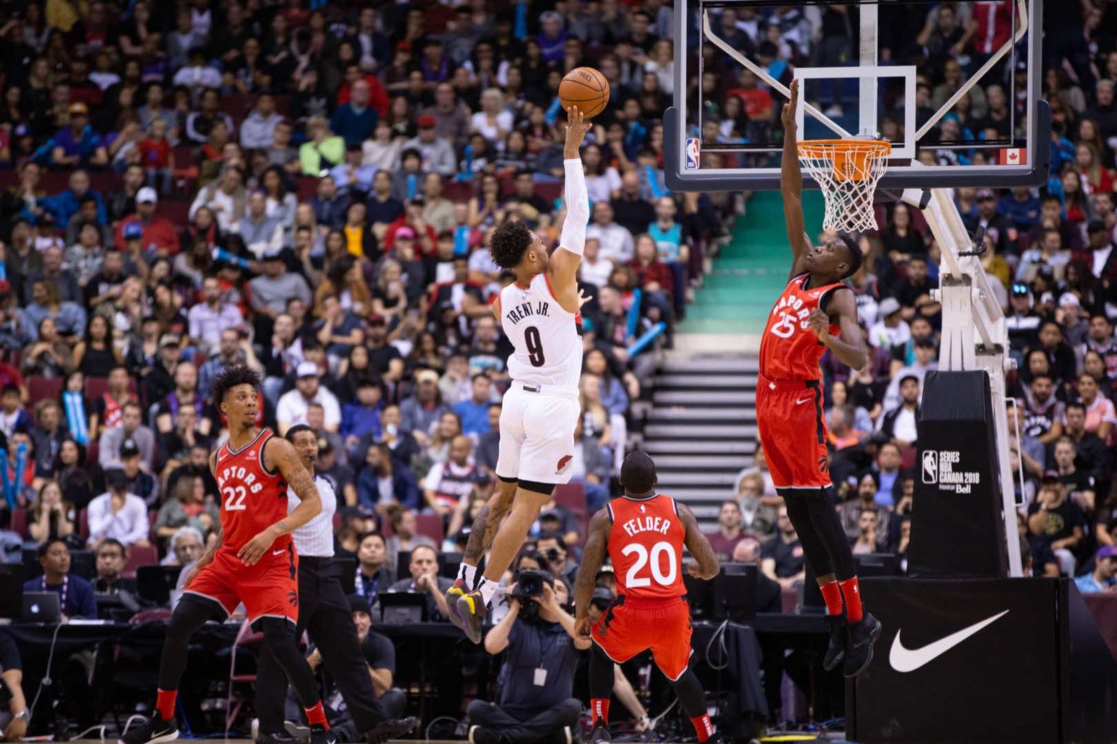 PHOTOS » Blazers vs. Raptors in Vancouver Photo Gallery | NBA.com