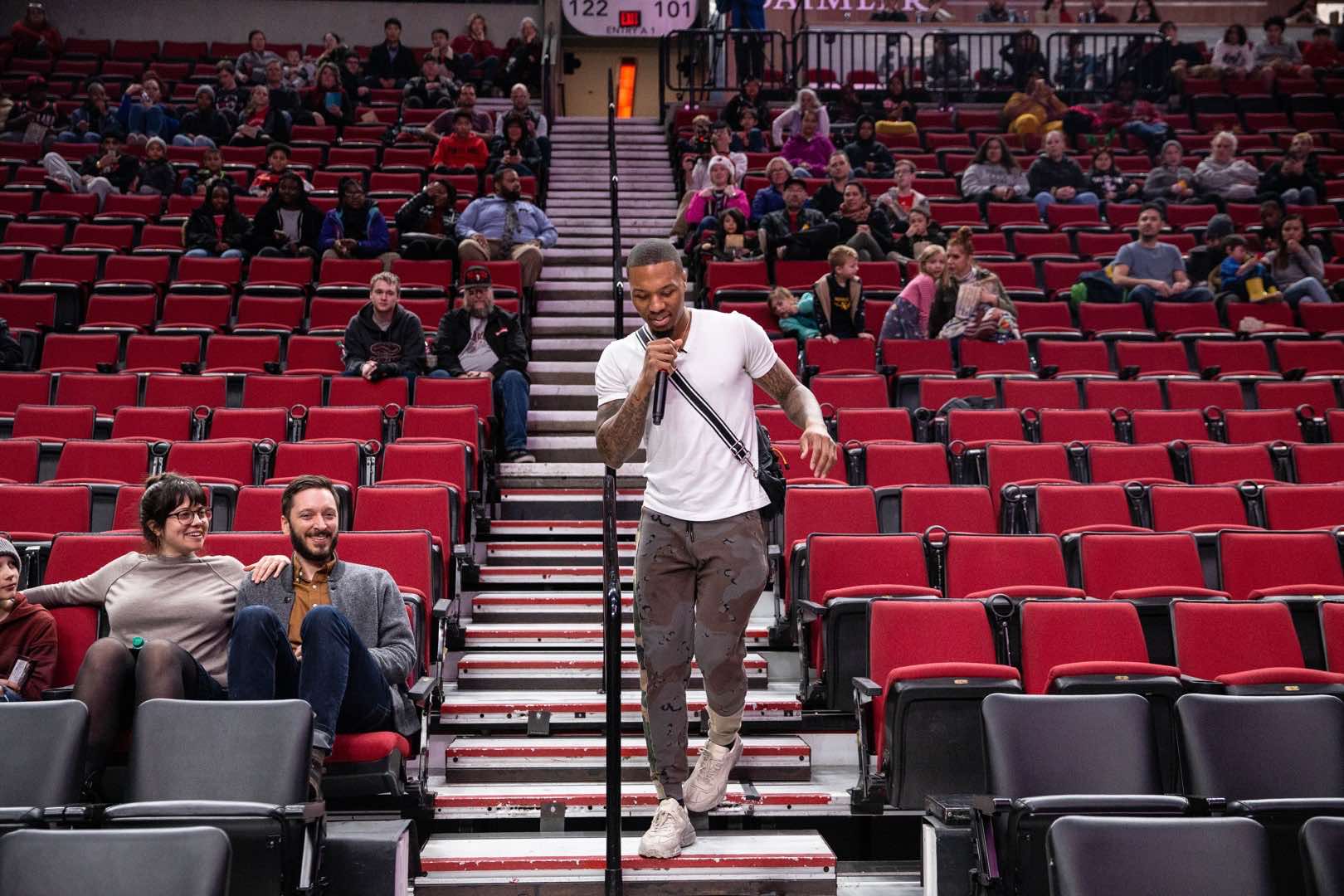 PHOTOS » Lillard Community Assist for November Photo Gallery | NBA.com