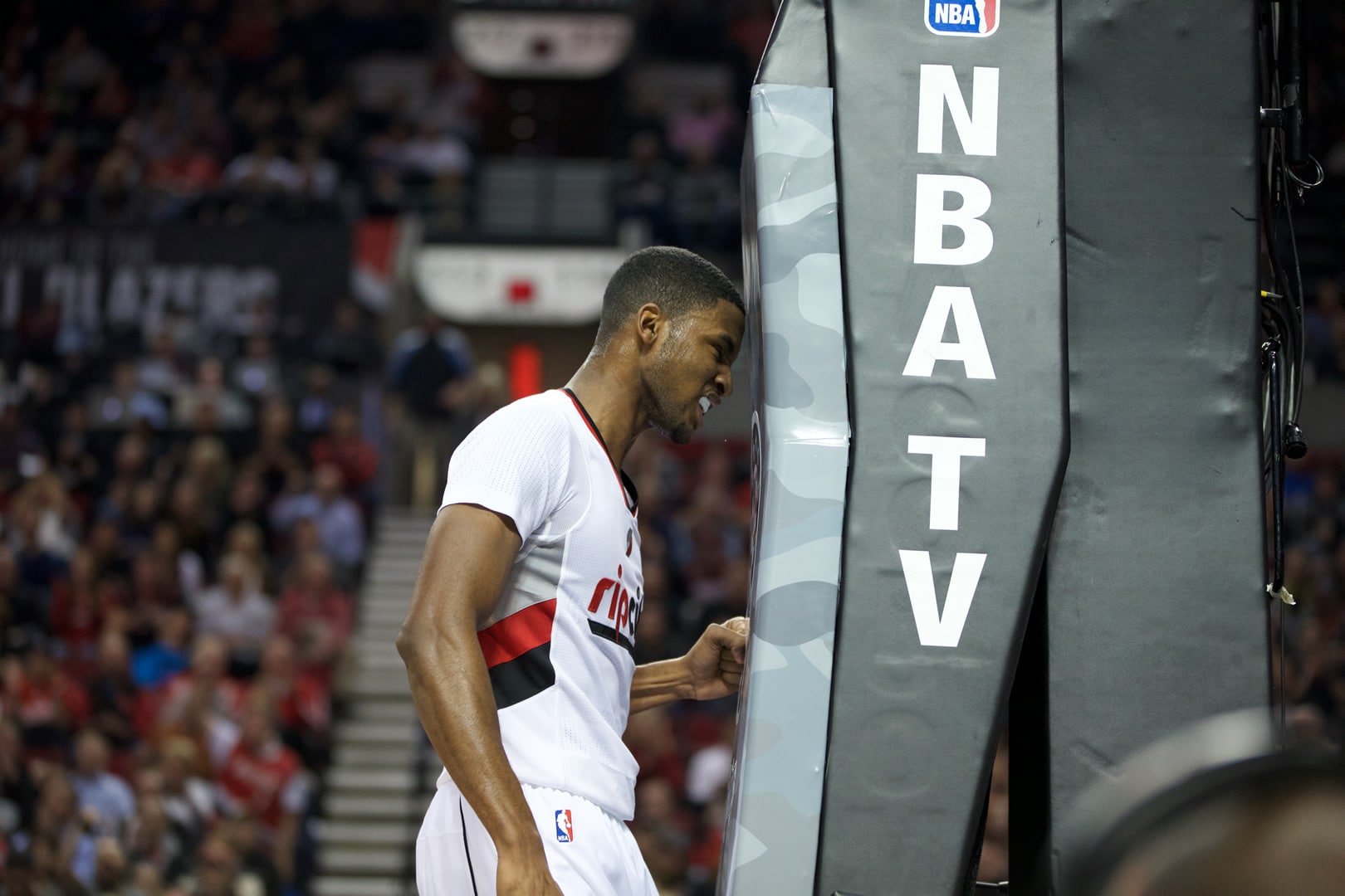 Maurice Harkless: 2015-16 Season in Photos Photo Gallery | NBA.com