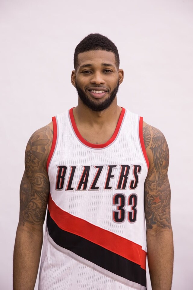 Arron Afflalo and Alonzo Gee Arrive in Portland Photo Gallery | NBA.com