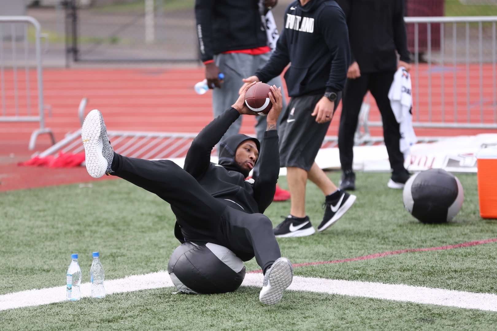 PHOTOS » Trail Blazers football field workout at Tualatin High School ...