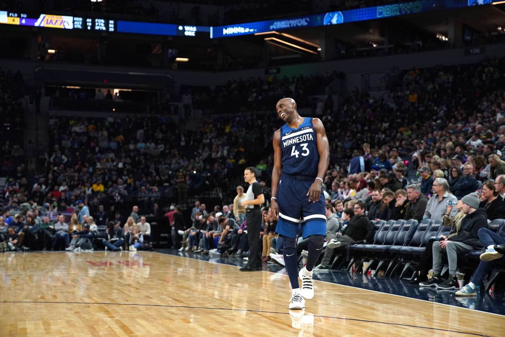 PHOTOS: Best of Anthony Tolliver Photo Gallery | NBA.com