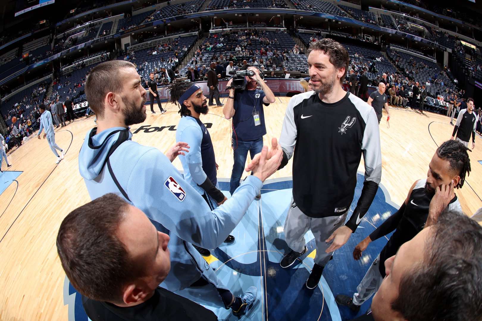 PHOTOS: Best of Pau Gasol Photo Gallery | NBA.com
