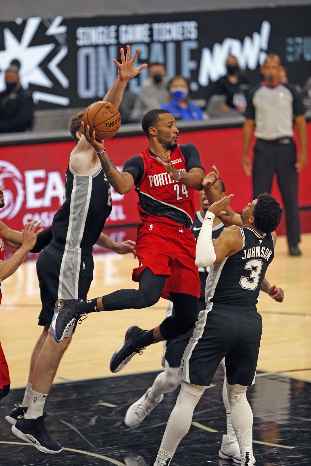 PHOTOS » Trail Blazers 107 vs Spurs 106 on April 16, 2021 Photo Gallery ...