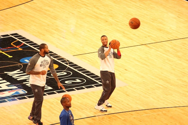 Pre-Game Warm-Ups at MSG Photo Gallery | NBA.com