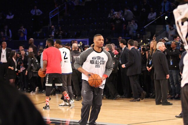 Pre-Game Warm-Ups at MSG Photo Gallery | NBA.com