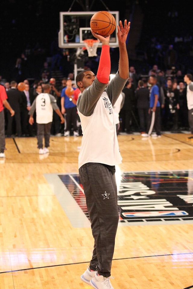 Pre-Game Warm-Ups at MSG Photo Gallery | NBA.com