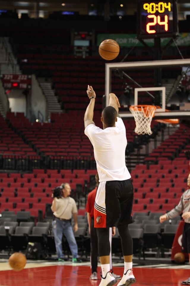 Rip City Scene: March 30 vs. Phoenix Photo Gallery | NBA.com