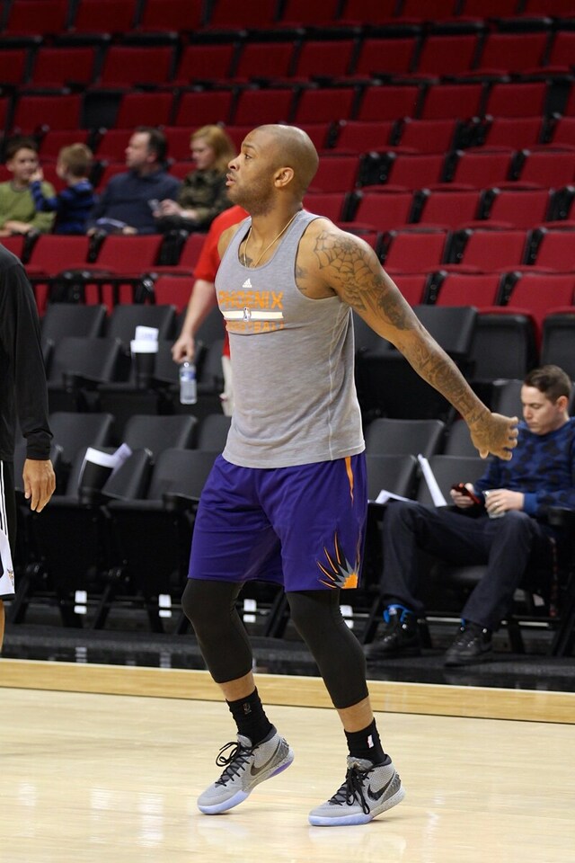 Rip City Scene: March 30 vs. Phoenix Photo Gallery | NBA.com