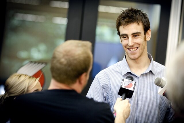 Welcome To Rip City Victor Claver Photo Gallery | NBA.com