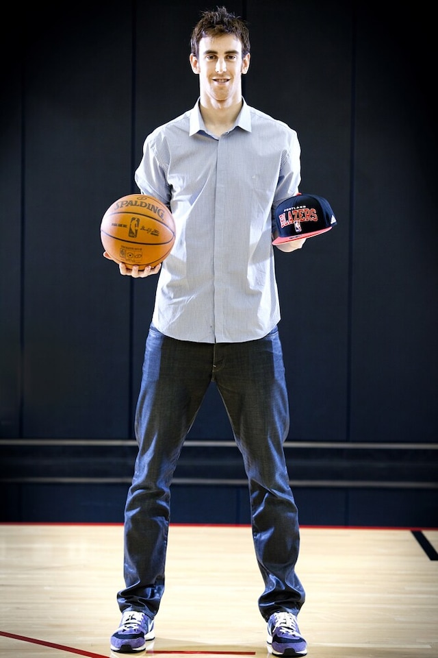 Welcome To Rip City Victor Claver Photo Gallery | NBA.com