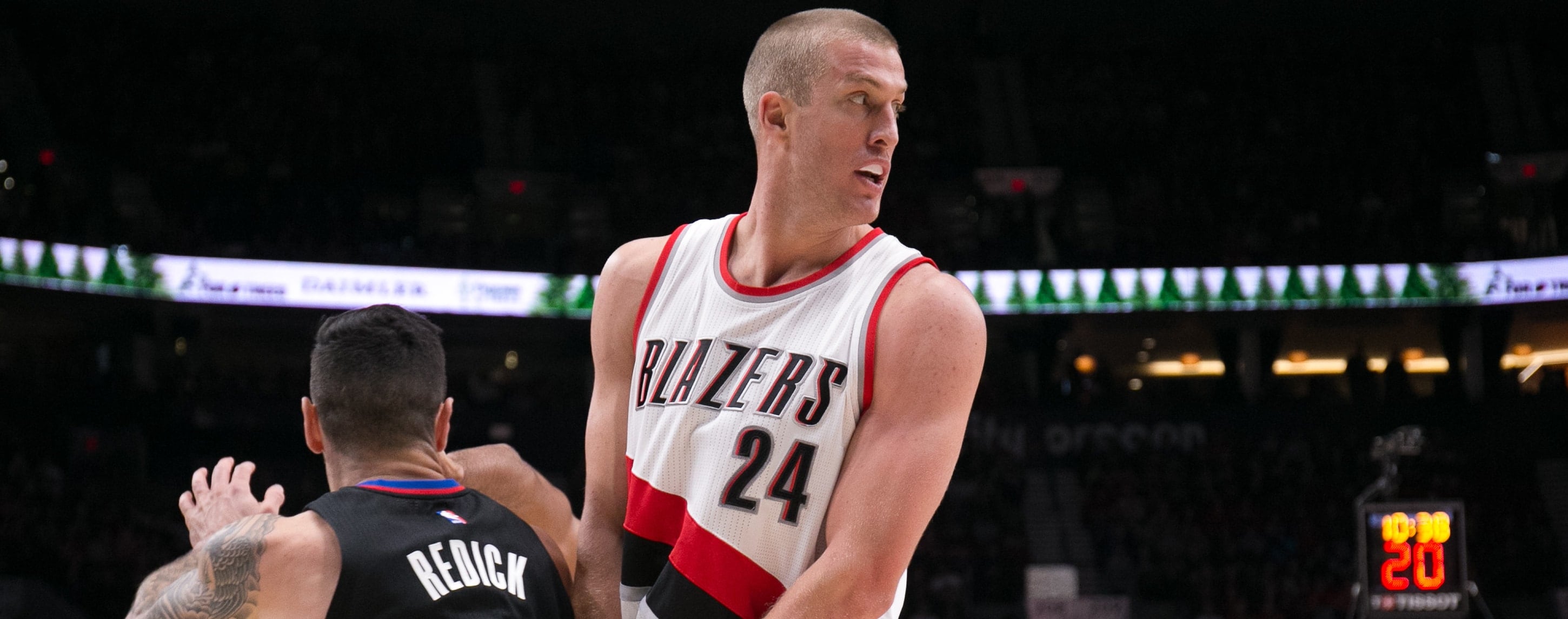 Plumlee Takes His No-Look Scoring To New Level | NBA.com