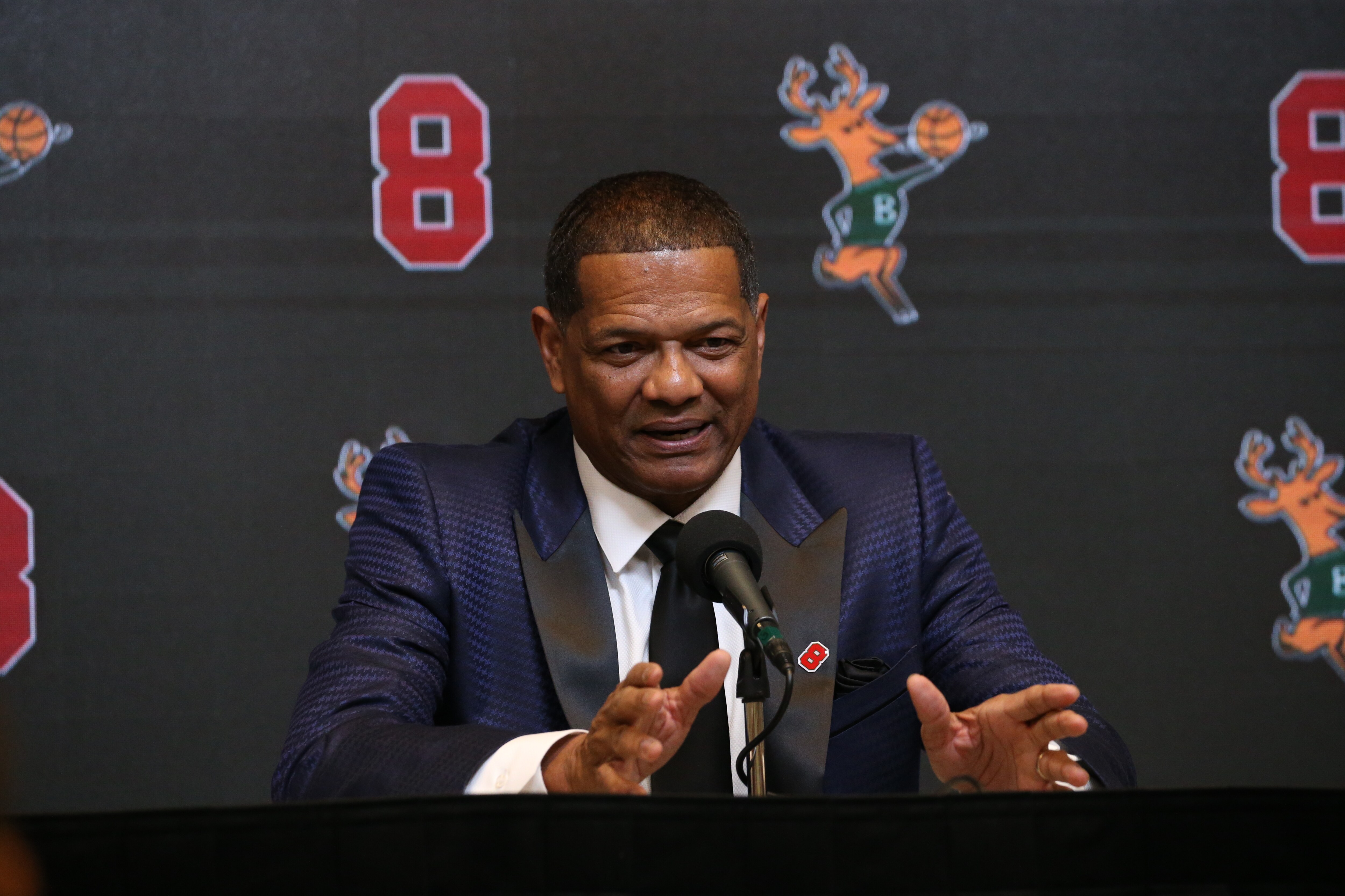 Marques Johnson's Jersey Retirement Ceremony In Photos Photo Gallery ...