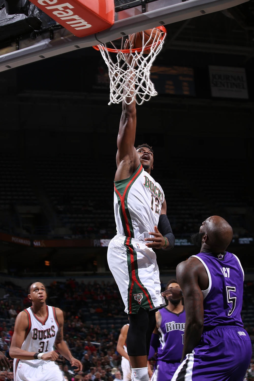 2013-14 Rewind: Jeff Adrien Photo Gallery | NBA.com