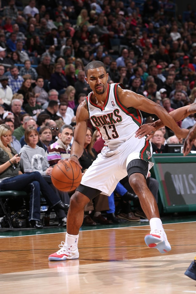 2013-14 Rewind: Ramon Sessions Photo Gallery | NBA.com