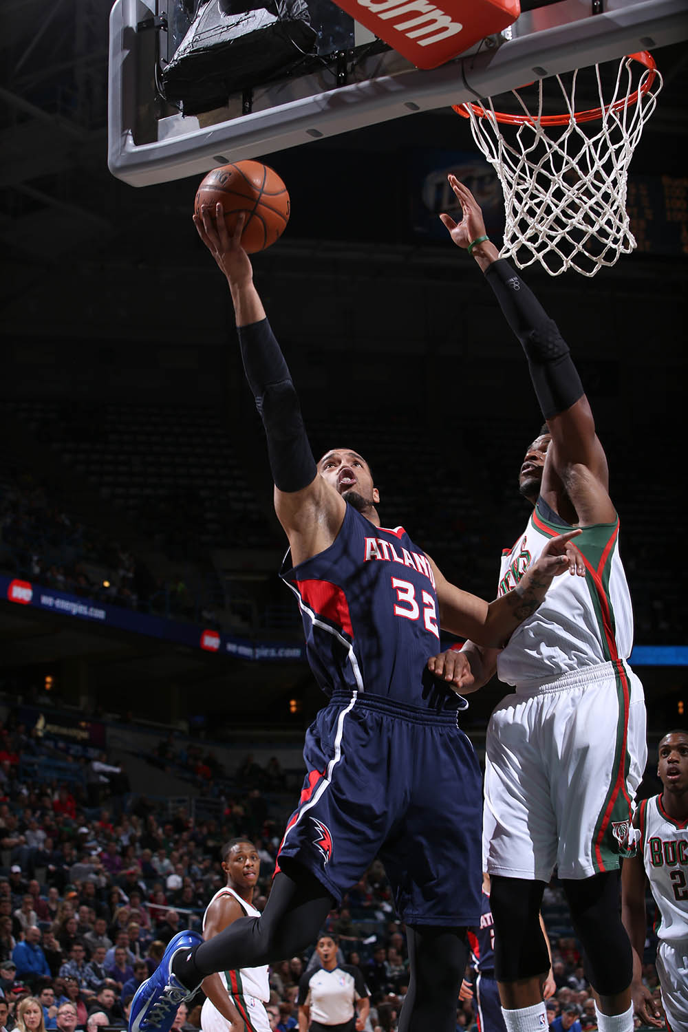 2013-14 Rewind: Jeff Adrien Photo Gallery | NBA.com