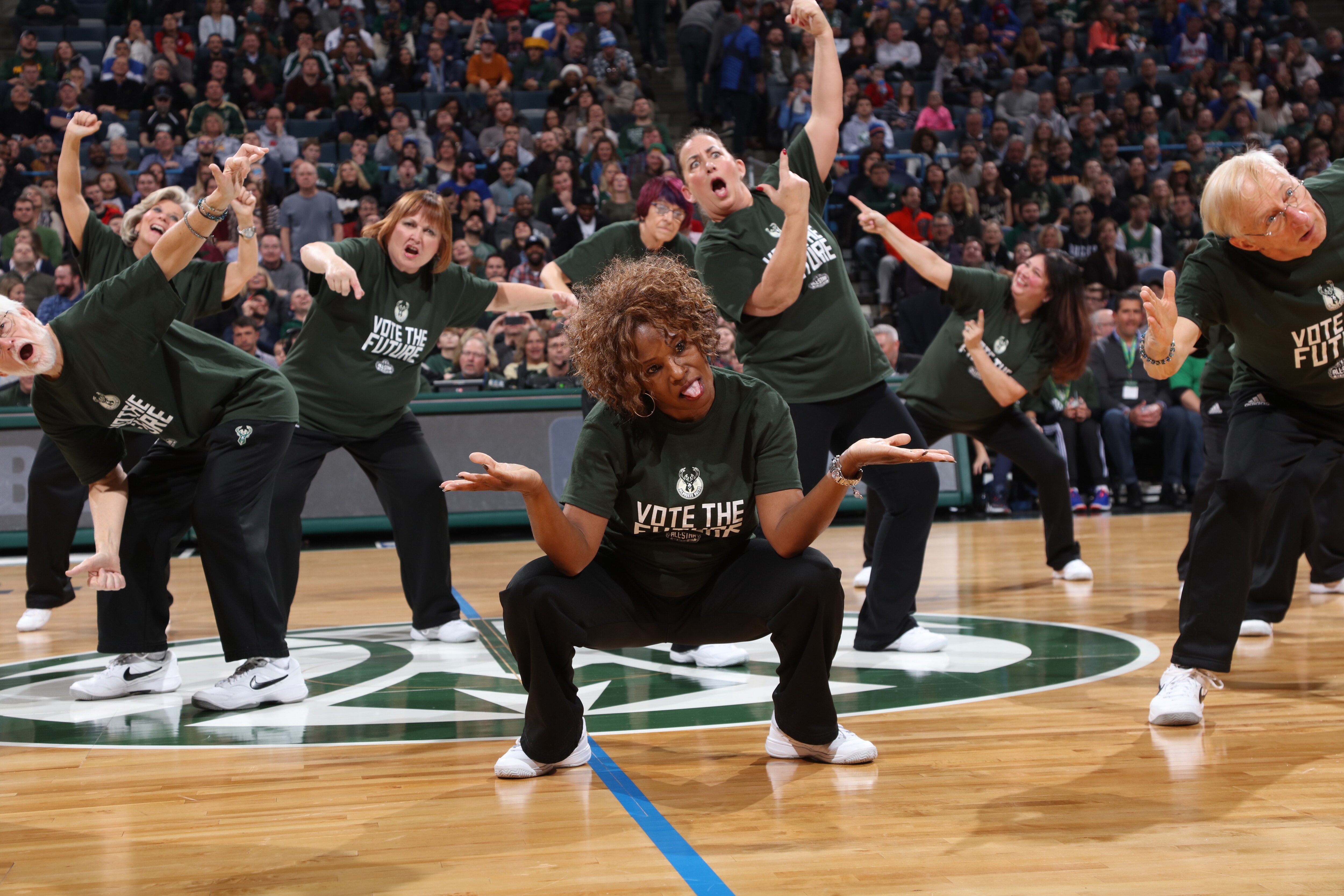 Bucks Grand Dancers 2016-17 Season | Milwaukee Bucks