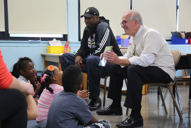 Siefert Elementary School Male Read-In Photo Gallery | NBA.com