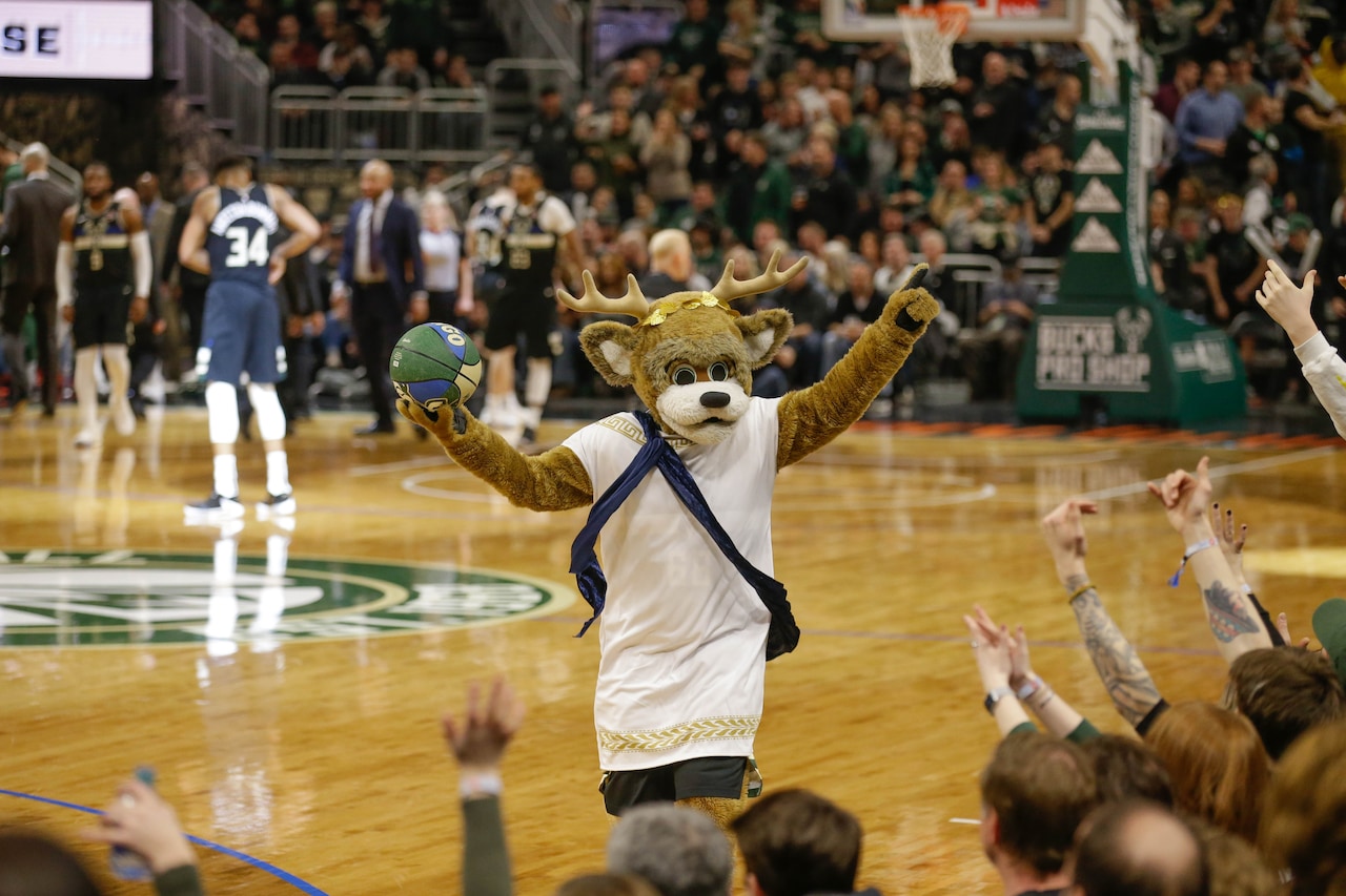 In Photos: Bucks Host Greek Night | Milwaukee Bucks