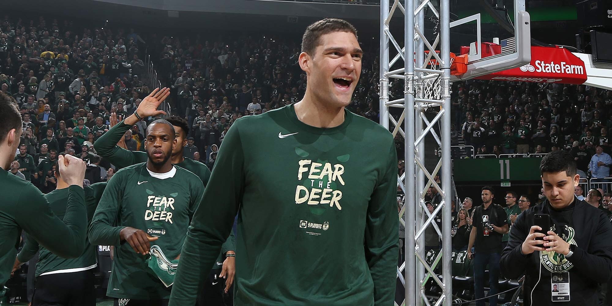 Milwaukee Bucks Re-Sign Brook Lopez | Milwaukee Bucks
