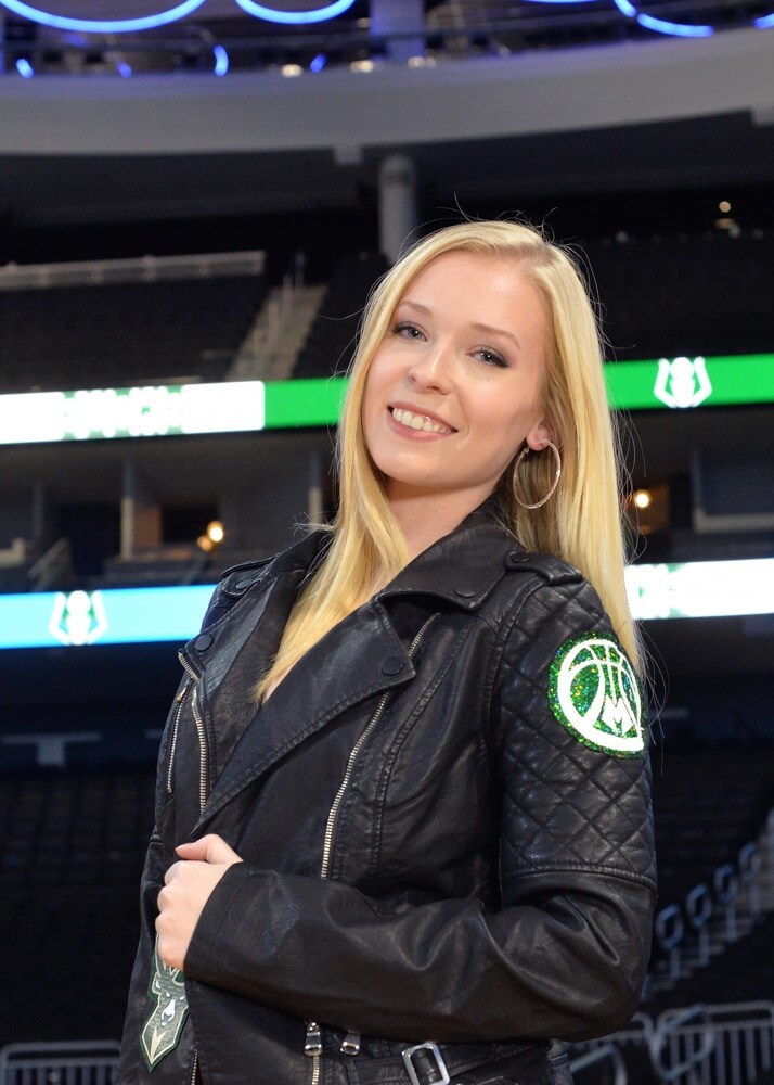 2018-19 Bucks Dancer: Danielle Photo Gallery | NBA.com