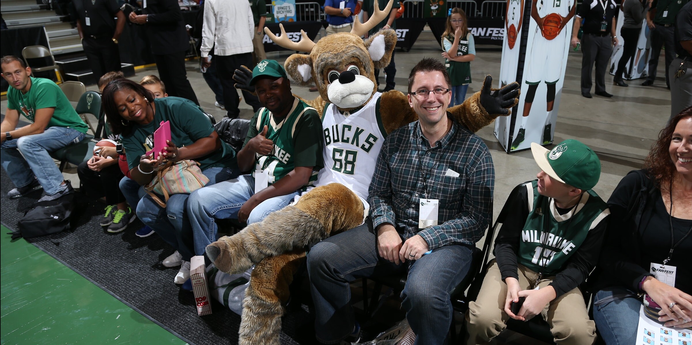 Social Rewind: Bucks Fan Fest 2016 | NBA.com