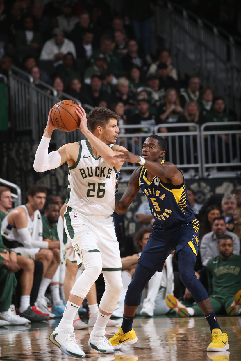 PHOTO RECAP: Bucks 117 - Pacers 89 | 12.22.19 Photo Gallery | NBA.com