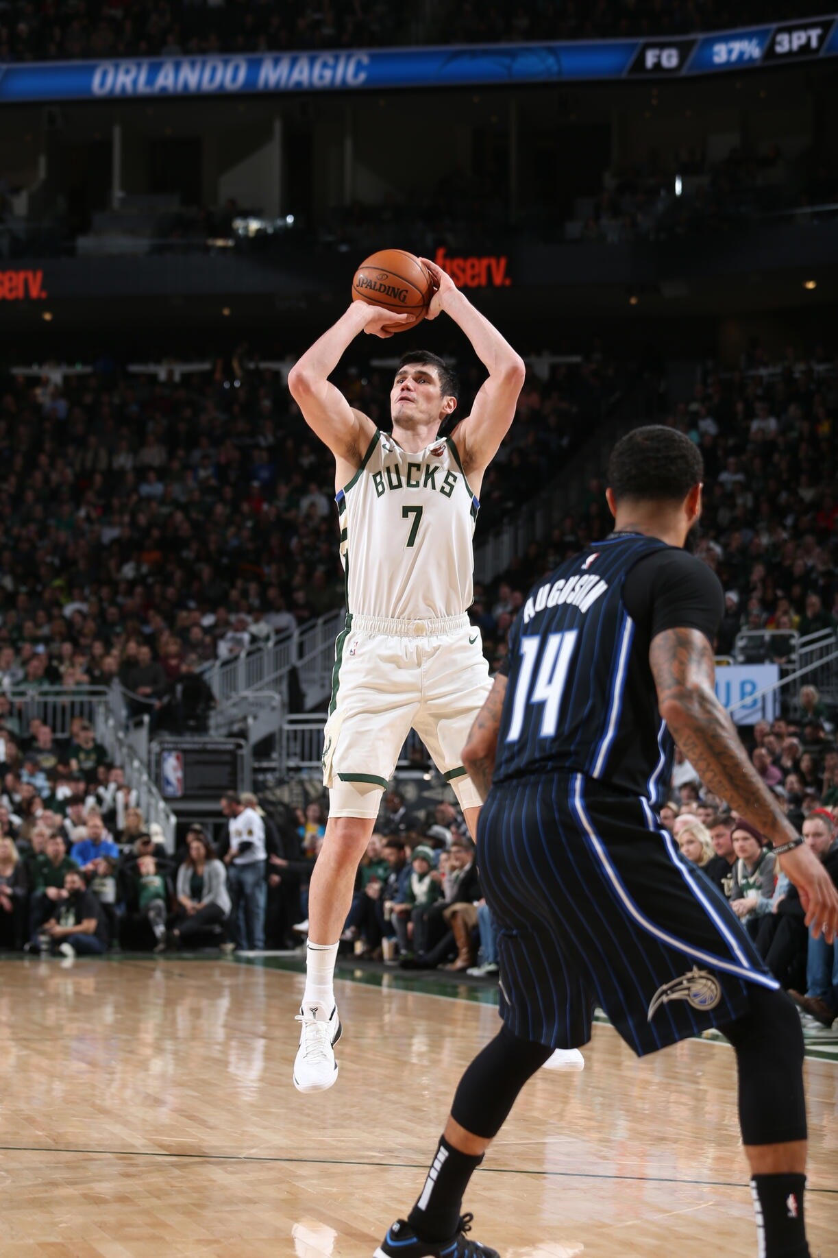PHOTO RECAP: Bucks 111 - Magic 100 | 12.28.19 Photo Gallery | NBA.com
