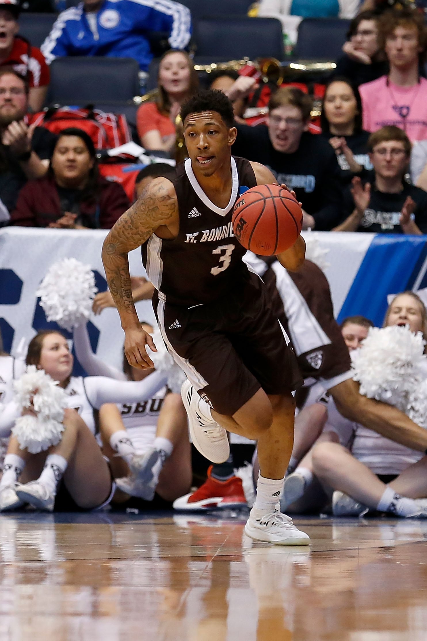 In Photos: Jaylen Adams' Career Photo Gallery | NBA.com