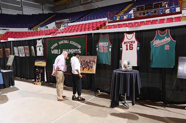 MECCA Floor Event | Milwaukee Bucks