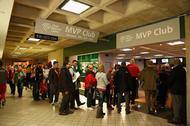 2014 MVP Appreciation Night Photo Gallery | NBA.com