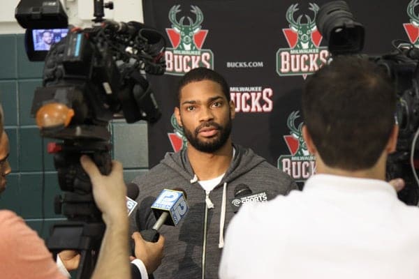 Bucks Sign Gary Neal Photo Gallery | NBA.com