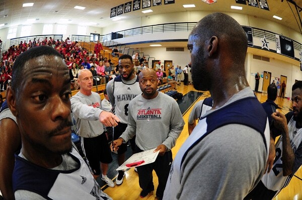 Nick Van Exel - Bucks Assistant Coach Photo Gallery | NBA.com