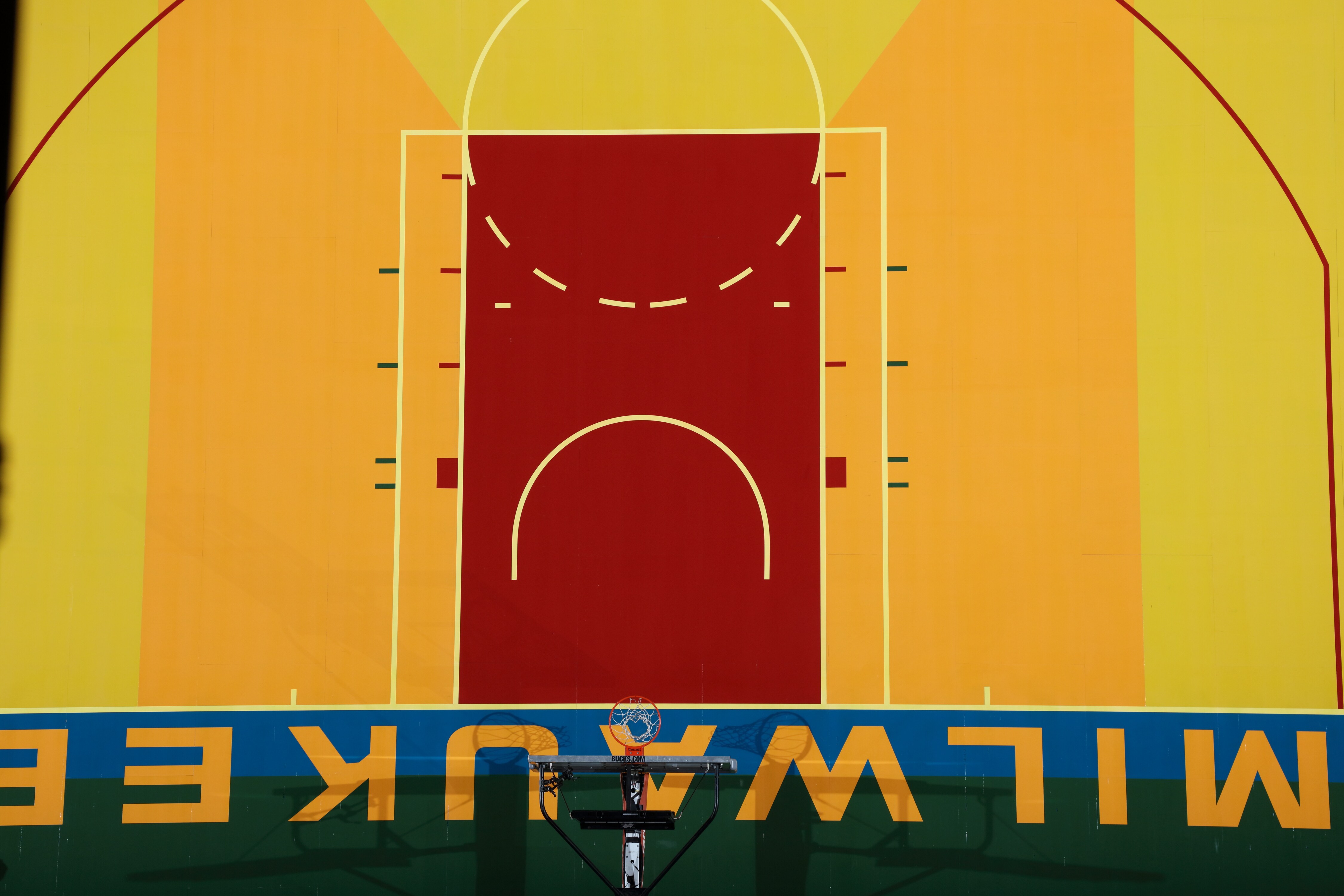 Iconic MECCA Court Returns To UW-Milwaukee Panther Arena | Milwaukee Bucks
