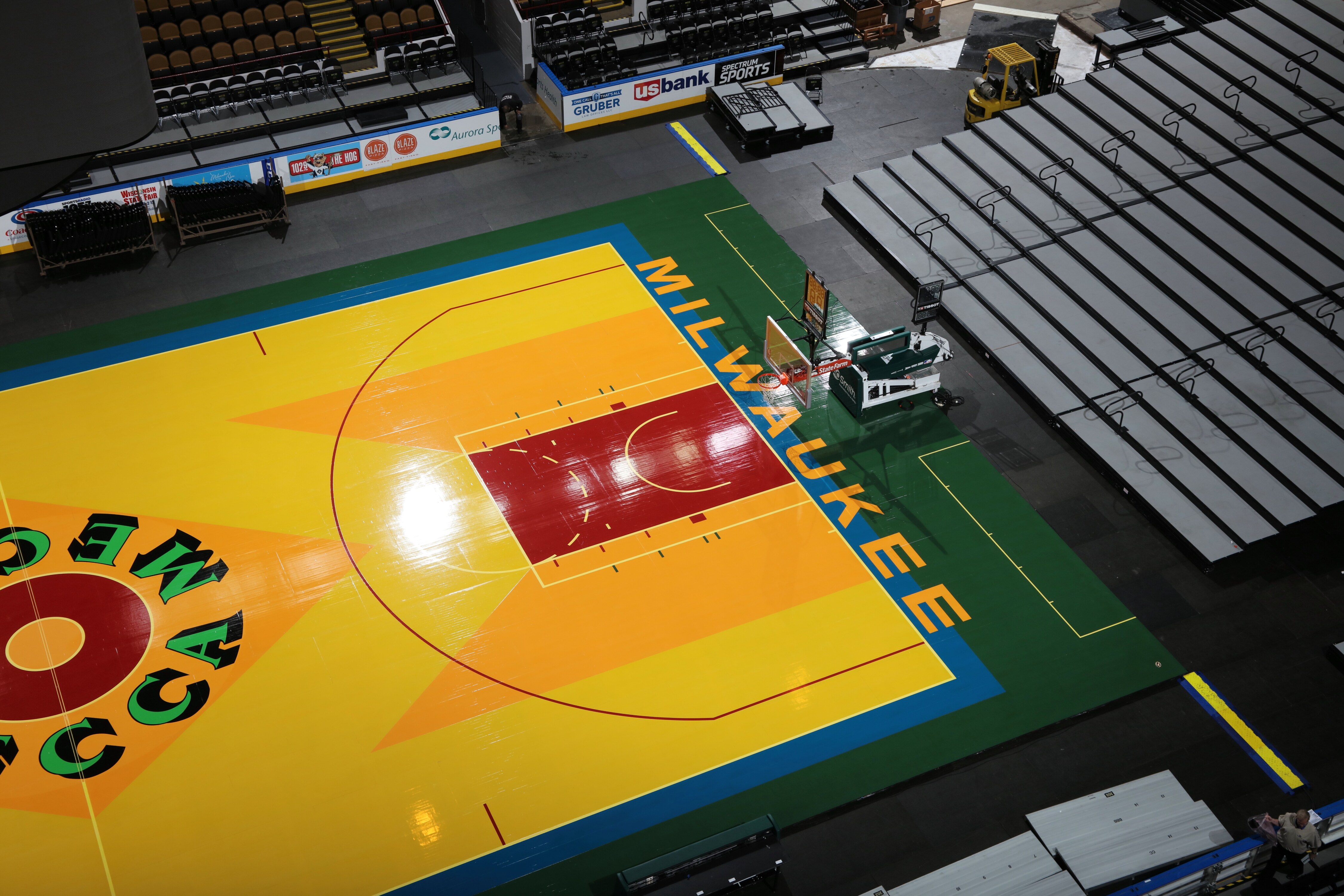 Iconic MECCA Court Returns To UW-Milwaukee Panther Arena | Milwaukee Bucks