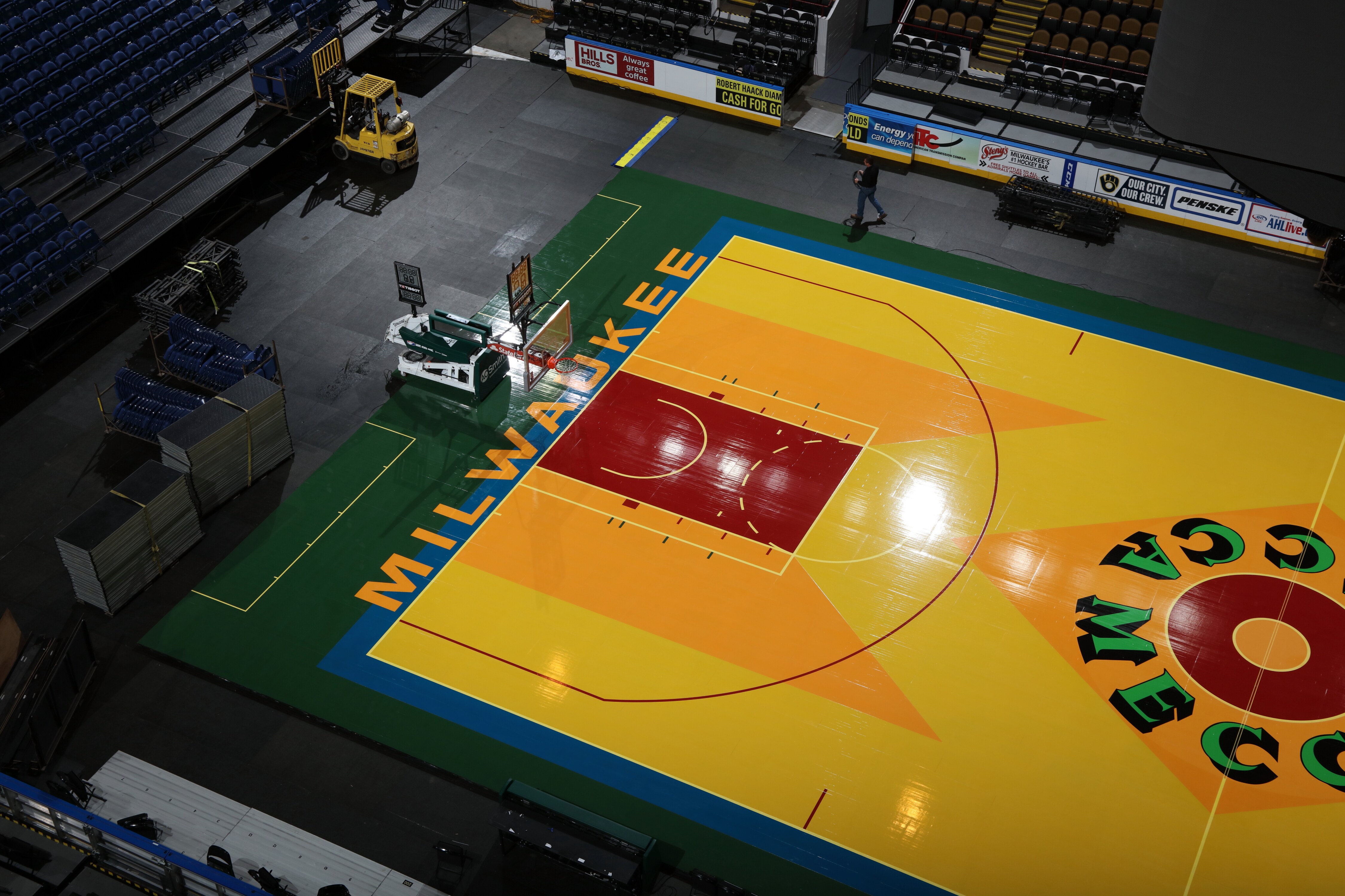 Iconic MECCA Court Returns To UW-Milwaukee Panther Arena | Milwaukee Bucks
