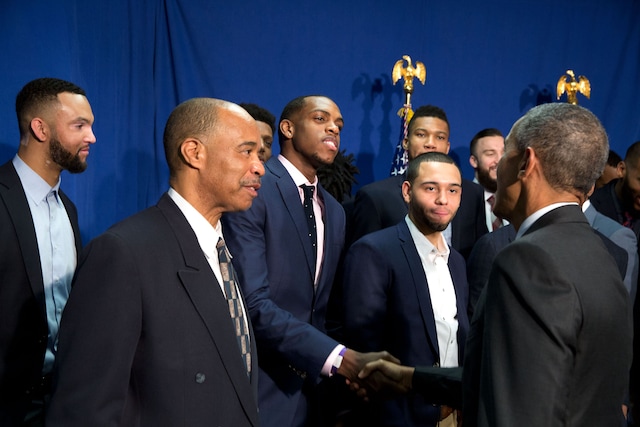 The Bucks Meet President Obama Photo Gallery | NBA.com