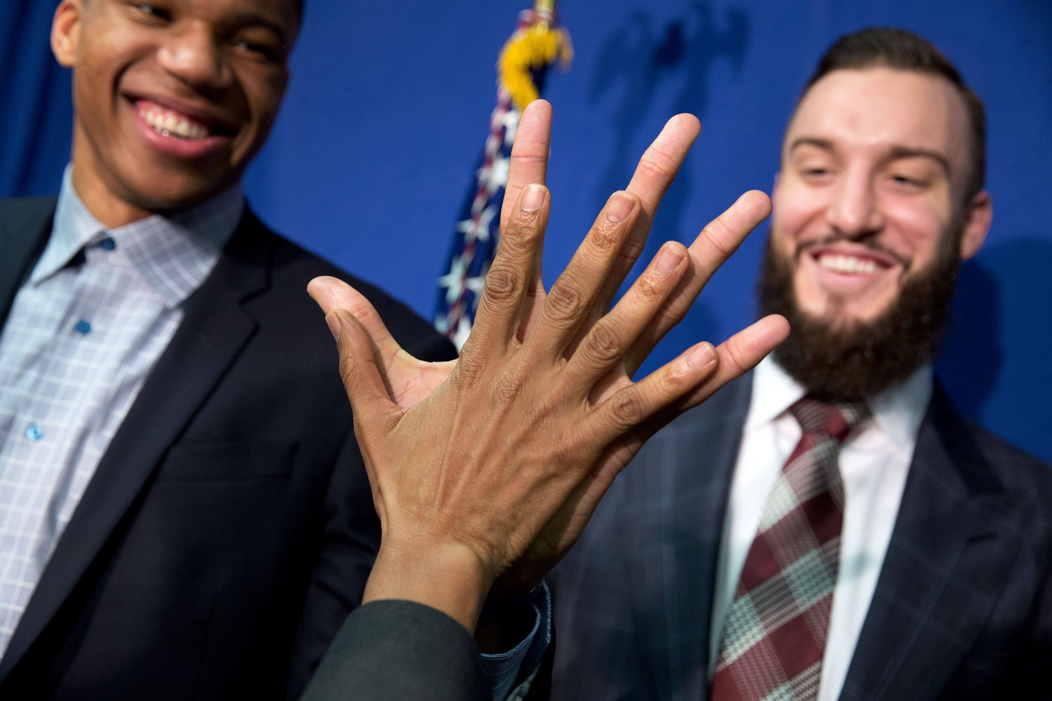 The Bucks Meet President Obama Photo Gallery | NBA.com