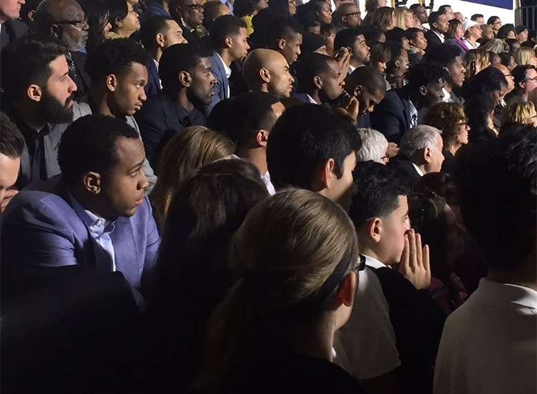 President Obama Visits Milwaukee, Salutes Bucks | Milwaukee Bucks