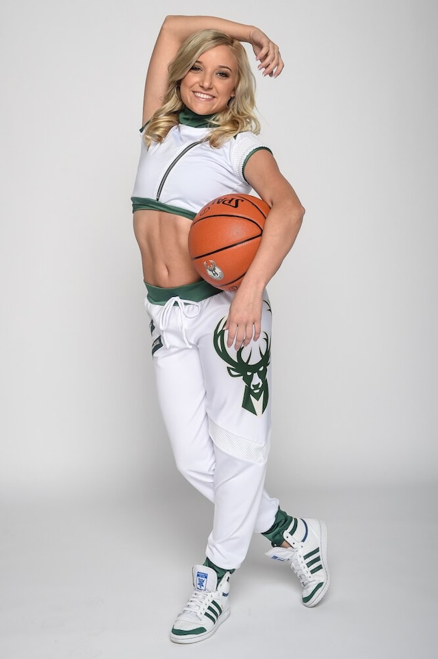 2015-16 Bucks Dancer: Taylor Photo Gallery | NBA.com