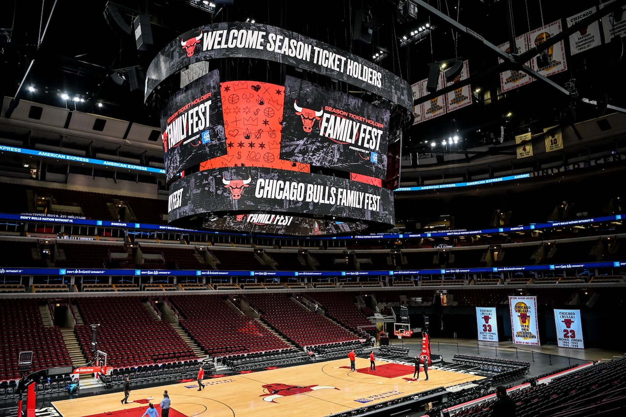 2019-20 Season Ticket Holder Family Fest Presented By American Express ...