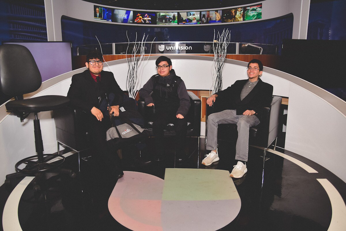 STUDENTS IN KIA’S SPORTS 37 PROGRAM GET BACKSTAGE TOUR OF UNIVISION ...