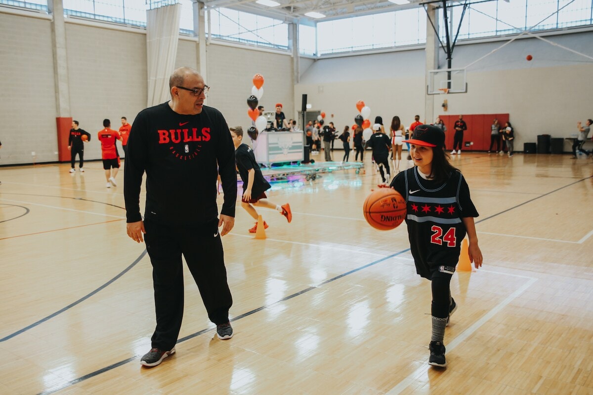 Chicago Bulls and BMO Harris Bank Host Basketball Clinic at Center on Halsted Photo Gallery ...