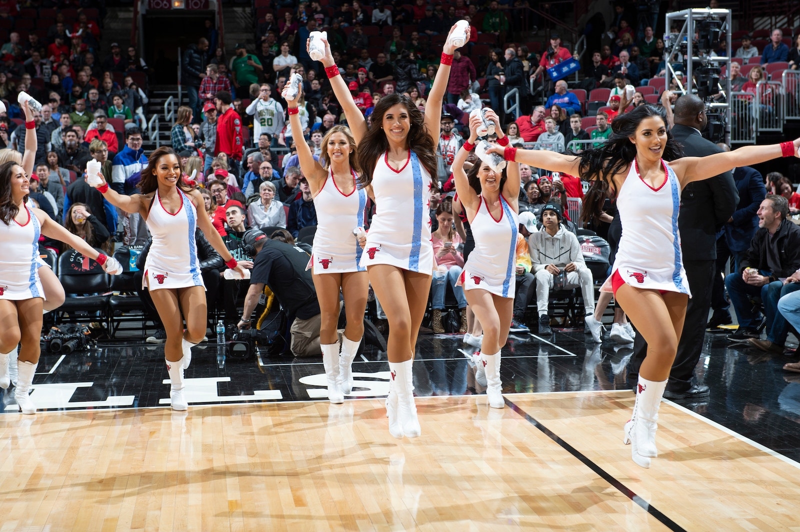 Chicago Luvabulls Gameday Photos - Vol. 4 Photo Gallery | NBA.com