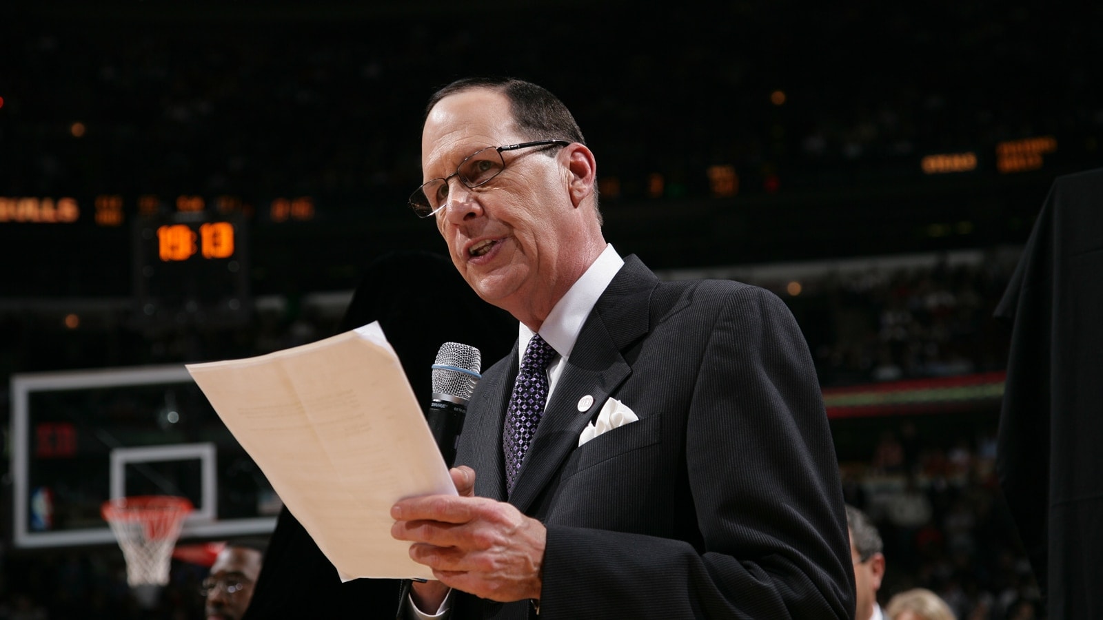 Ka-Boom! An oral history on the career of Bulls broadcasting great Neil ...